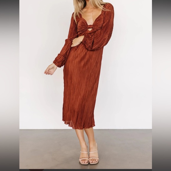 Baltic Born | Dresses | Amani Pleated Midi Dress | Poshmark